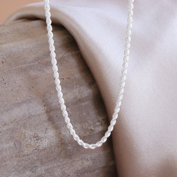 FEARLESS TWISTED ROPE CHAIN 15-17" NECKLACE SILVER - SO PRETTY CARA COTTER